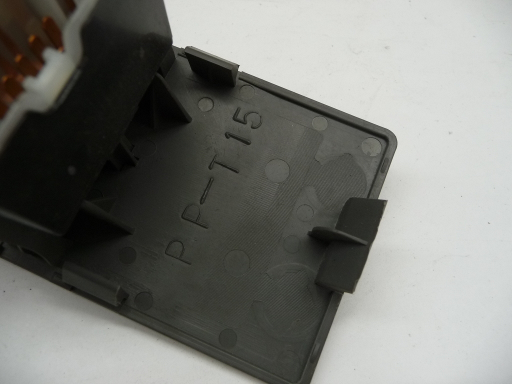 2004-2015 Nissan Titan Left Driver Power Window Master Switch 25401 ...