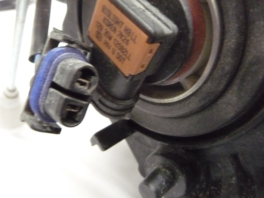 2016-2018 Hyundai Tucson Right Passenger Side Fog Light Lamp 92202 ...