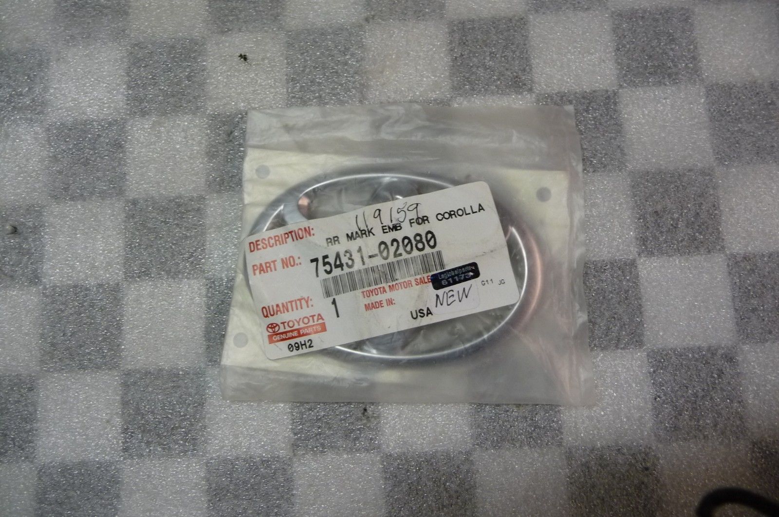 Toyota Corolla Highlander Yaris Rear Trunk Lid Back Door Emblem Logo ...