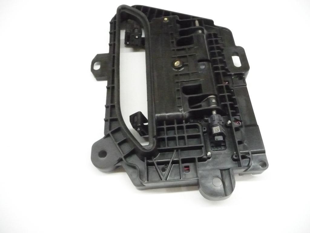 2017-19 Tesla Model S Left Door Handle Assembly GEN3 No Grip 1100299-S0 ...