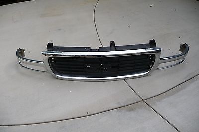 GMC Sierra 1500 2500 3500 front Grill Grille Chrome 19130787 OEM | LA ...