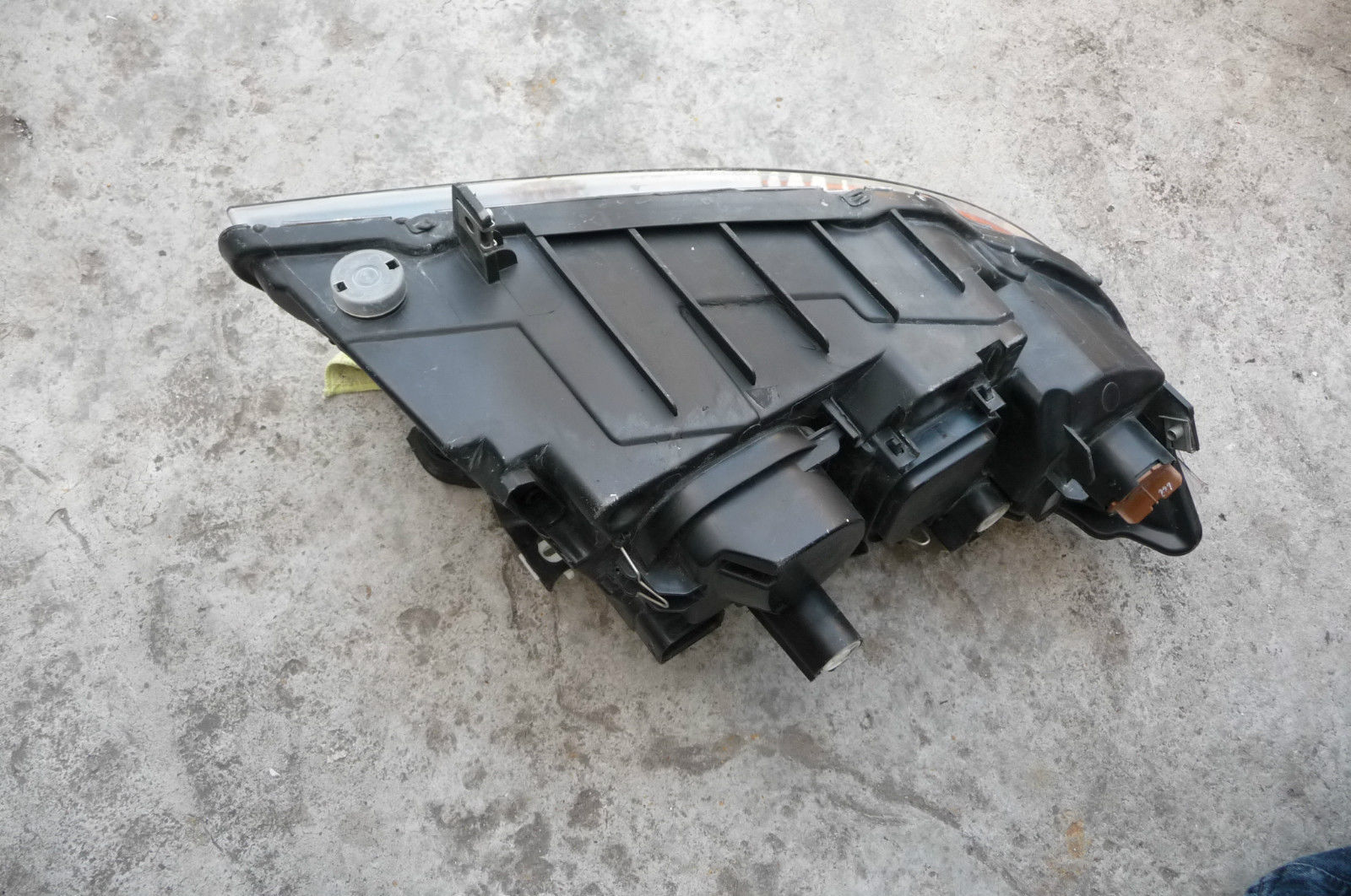 BMW 3 Series Front Left Halogen Headlight Head Lamp VALEO 63116942725 ...