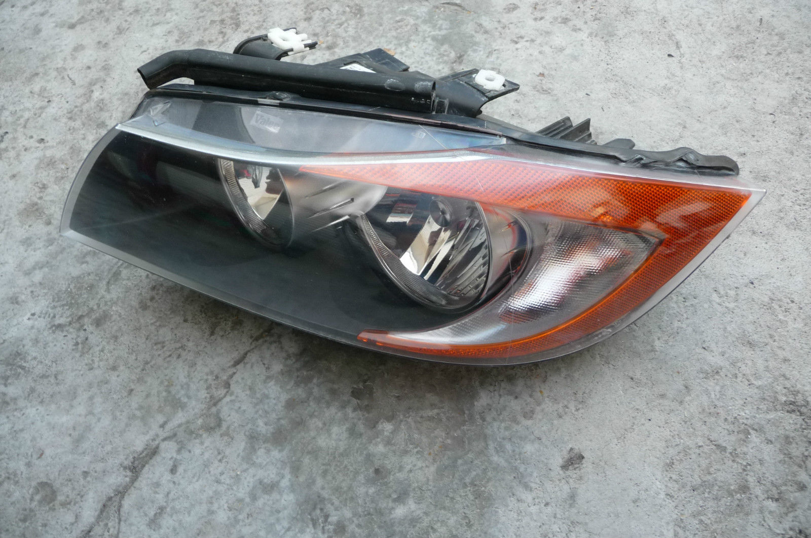 BMW 3 Series Front Left Halogen Headlight Head Lamp VALEO 63116942725 ...