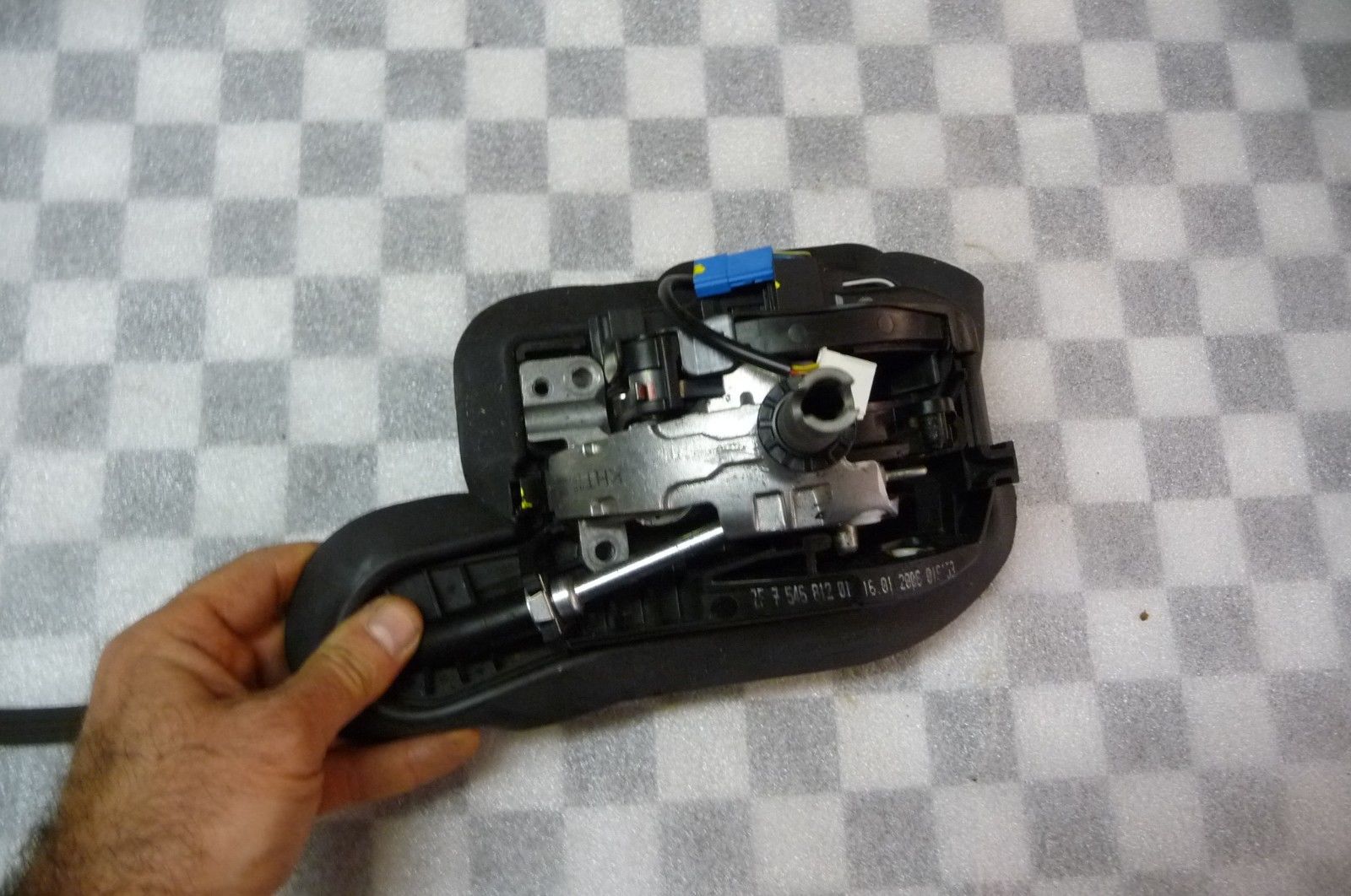 BMW 5 Series Steptronic Gearshift Assy 25167546812 OEM OE | LA Global Parts