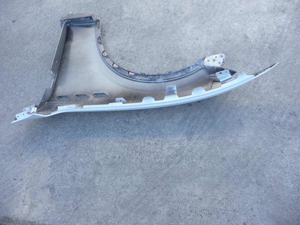 2017 2018 Maserati Levante Front Right Passenger Fender Wing Cover ...