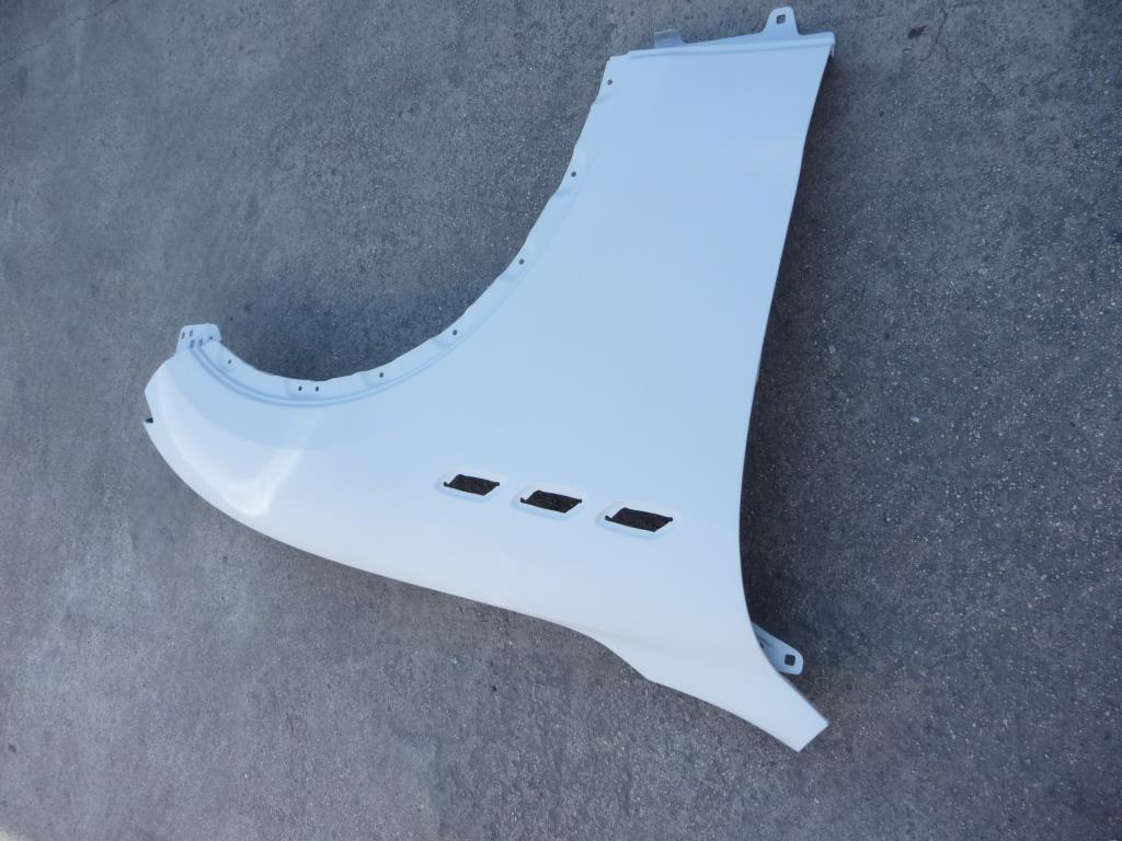 2017 2018 Maserati Levante Front Right Passenger Fender Wing Cover ...