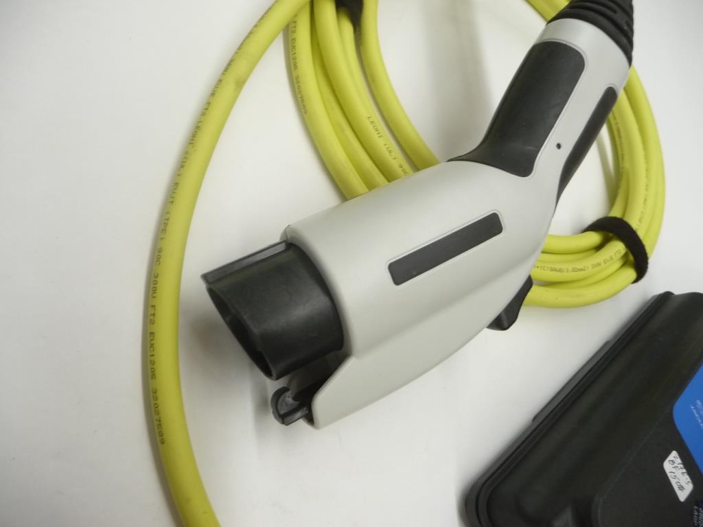 Jaguar Land Rover Mains Charging Cable JPLA-10C792-AA OEM A1 | LA ...