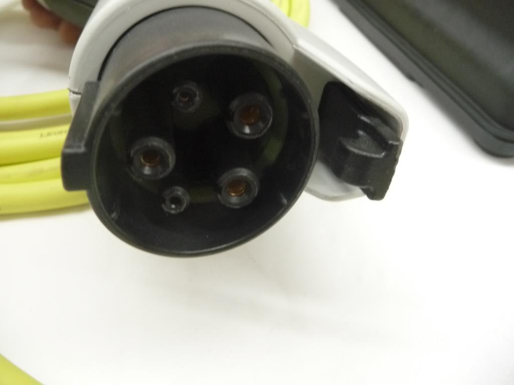 Jaguar Land Rover Mains Charging Cable JPLA-10C792-AA OEM A1 | LA ...