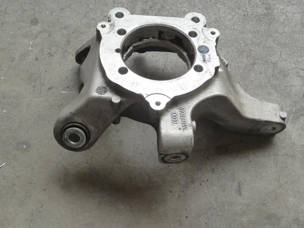 2017-2019 Maserati Levante RH Rear Hub Holder Assembly 670037241 OEM A1 ...