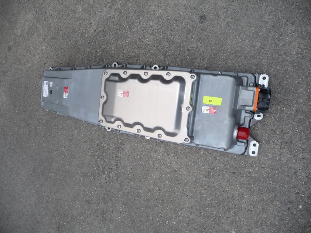 2021 Porsche Taycan Battery Isolator 9J1915251H OEM OE | LA Global Parts