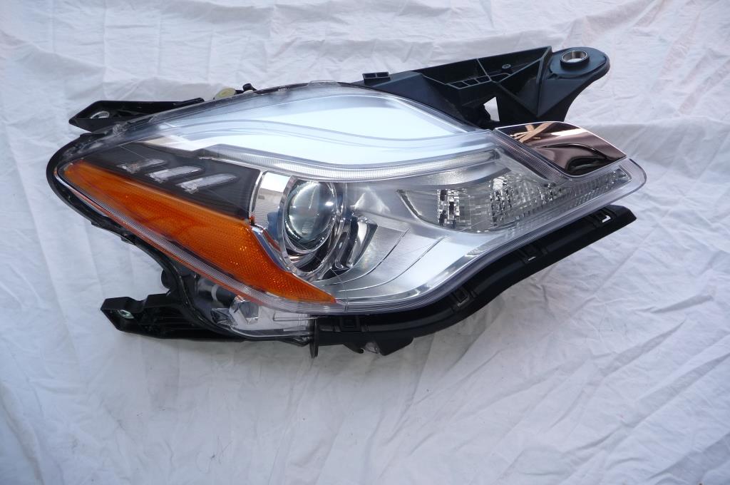 14-17 Maserati Quattroporte Right Passenger Headlight Headlamp ...