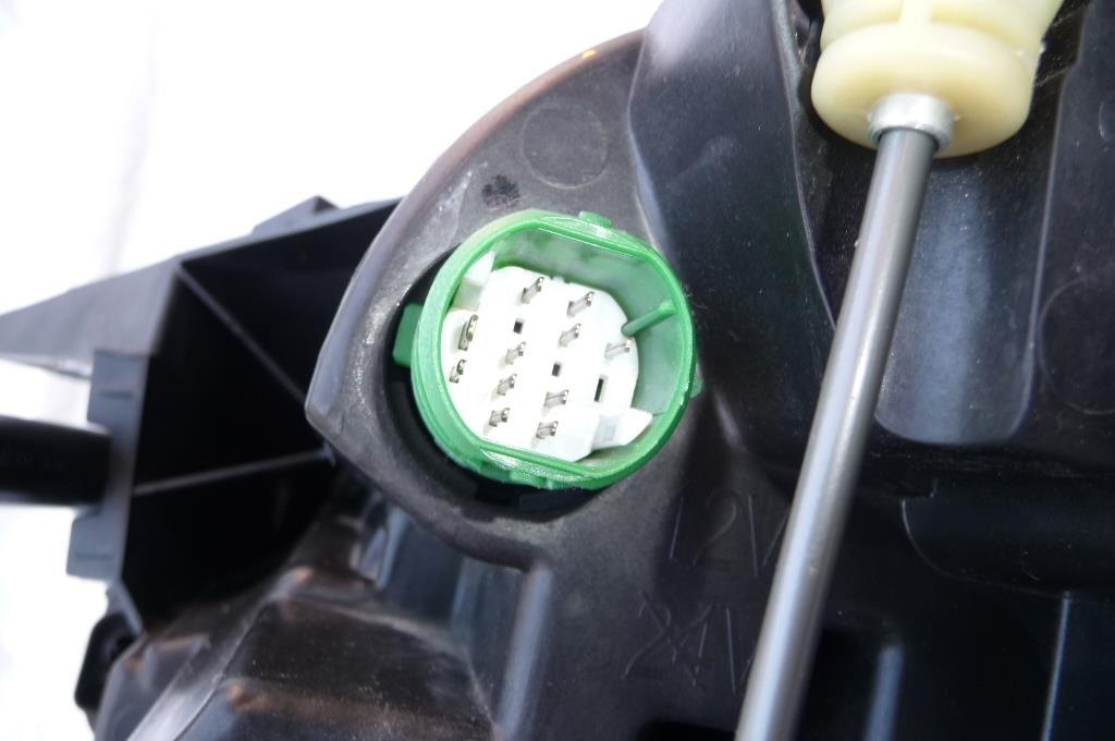 14-17 Maserati Quattroporte Right Passenger Headlight Headlamp ...