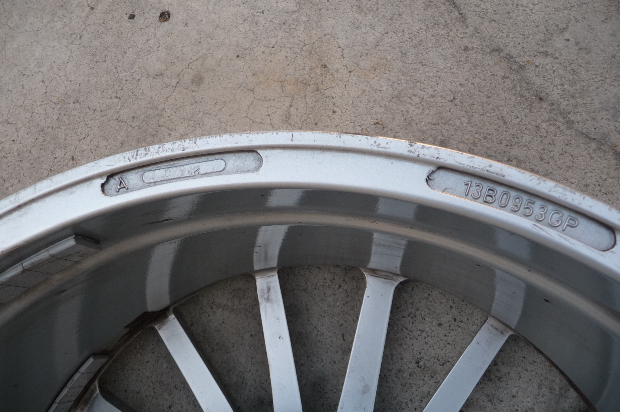 2017-2021 McLaren 570GT 19'' Front 8JX19H2 Silver Rim Wheel 13B0953GP ...