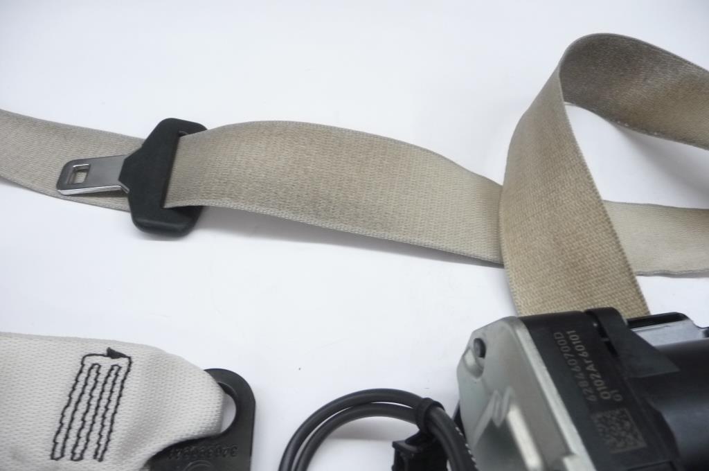 2015-2019 BMW F06 F12 F13 640i M6 Front Left Upper Seat Belt ...
