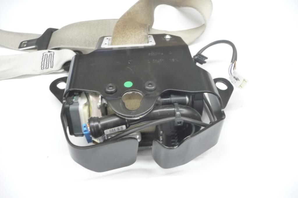 2015-2019 BMW F06 F12 F13 640i M6 Front Left Upper Seat Belt ...