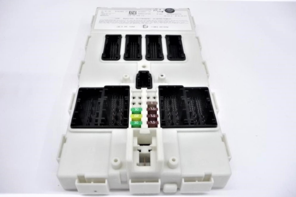 2019-2020 BMW F36 430i Front Electronic Module Control Unit 61358733501 ...