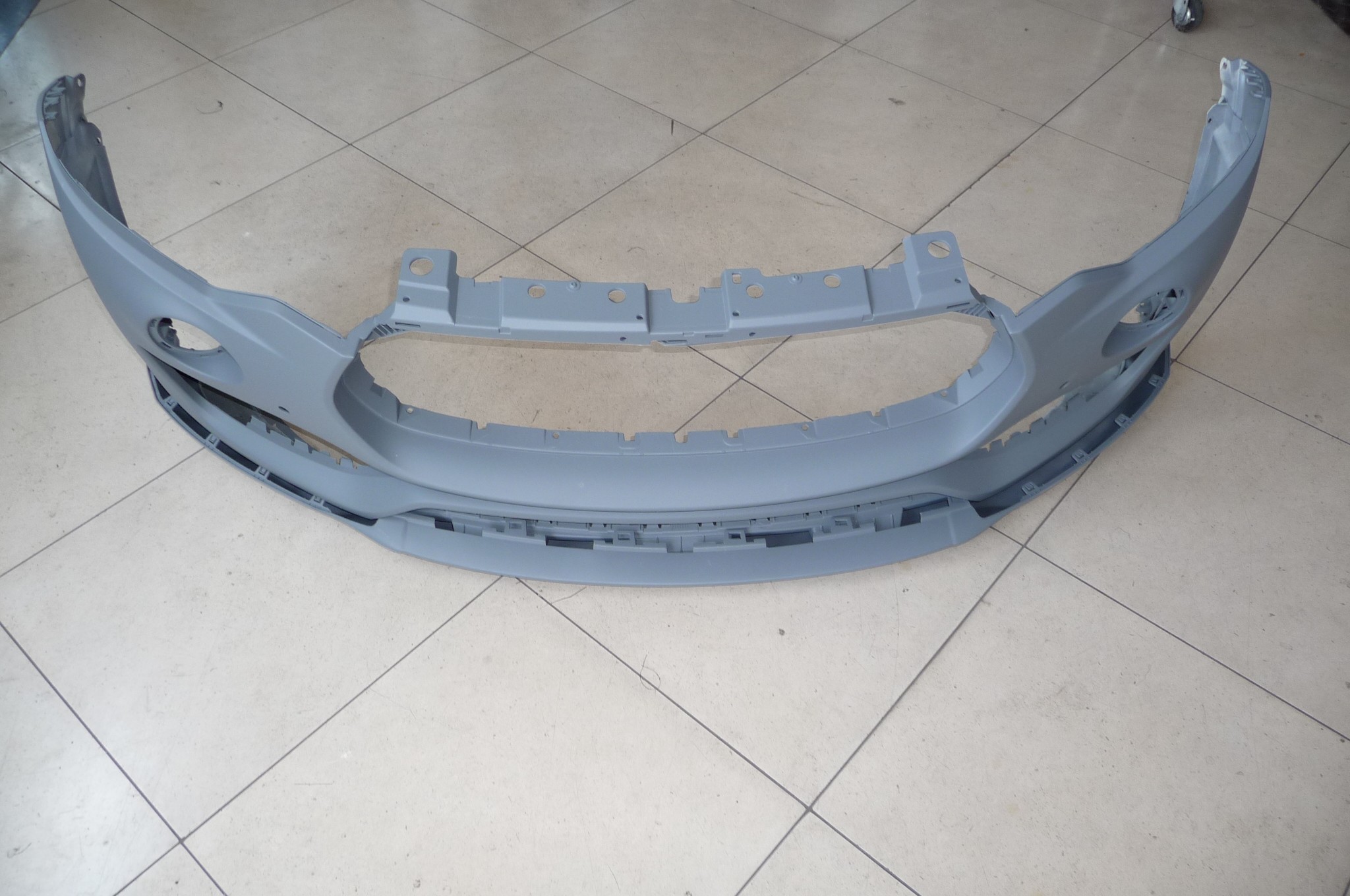 17-19 Maserati Levante Front Bumper Cover with Lower Spoiler 670035298 ...