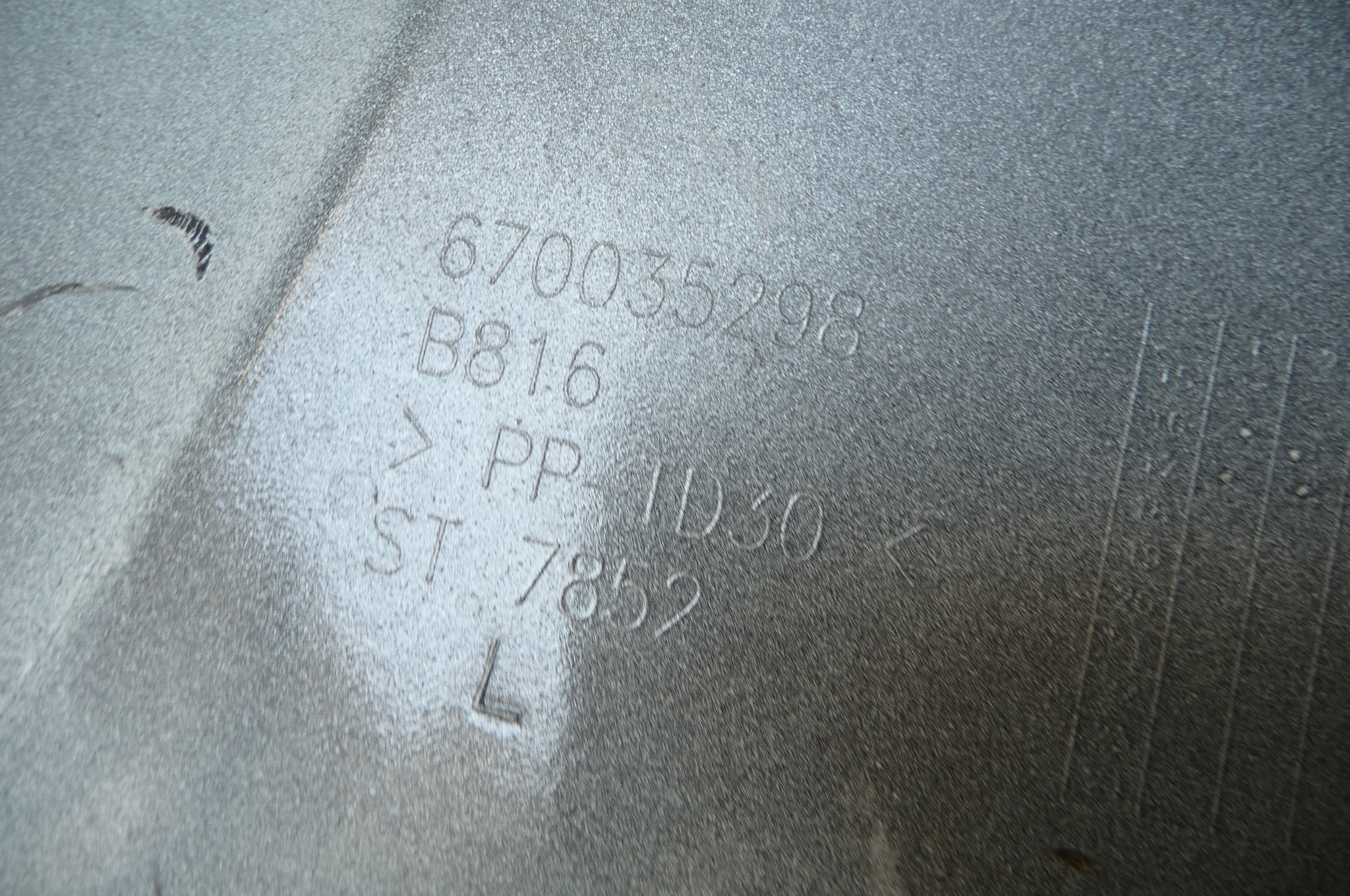 17-19 Maserati Levante Front Bumper Cover with Lower Spoiler 670035298 ...