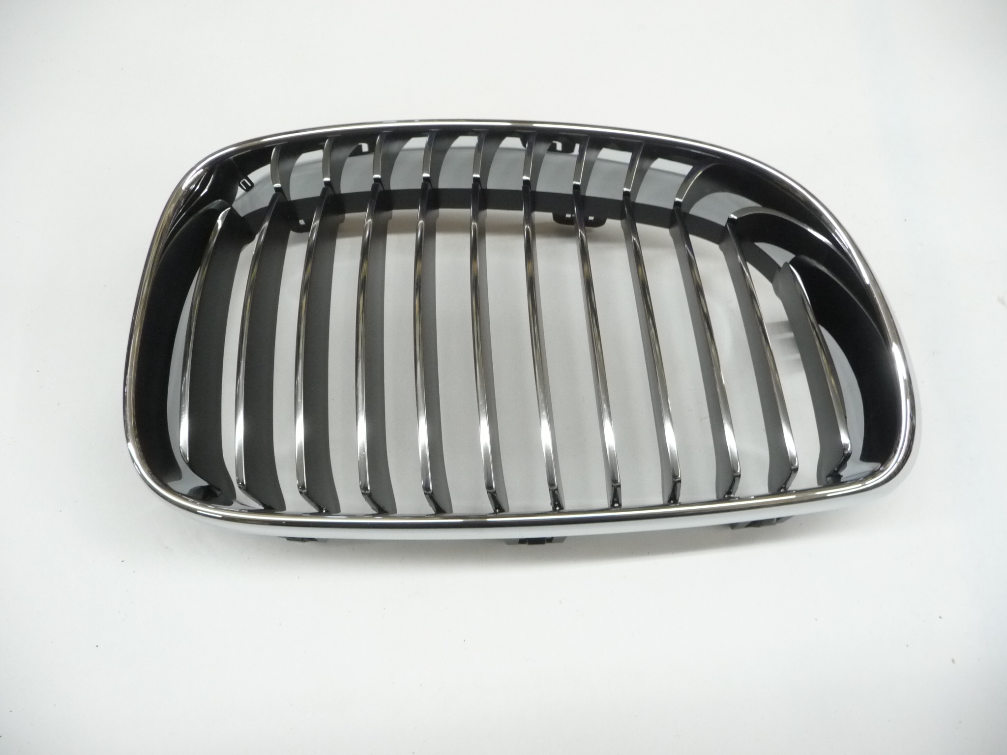 2008-2013 BMW E82 E88 Right Kidney Grille with Chrome Frame 51137166440 ...