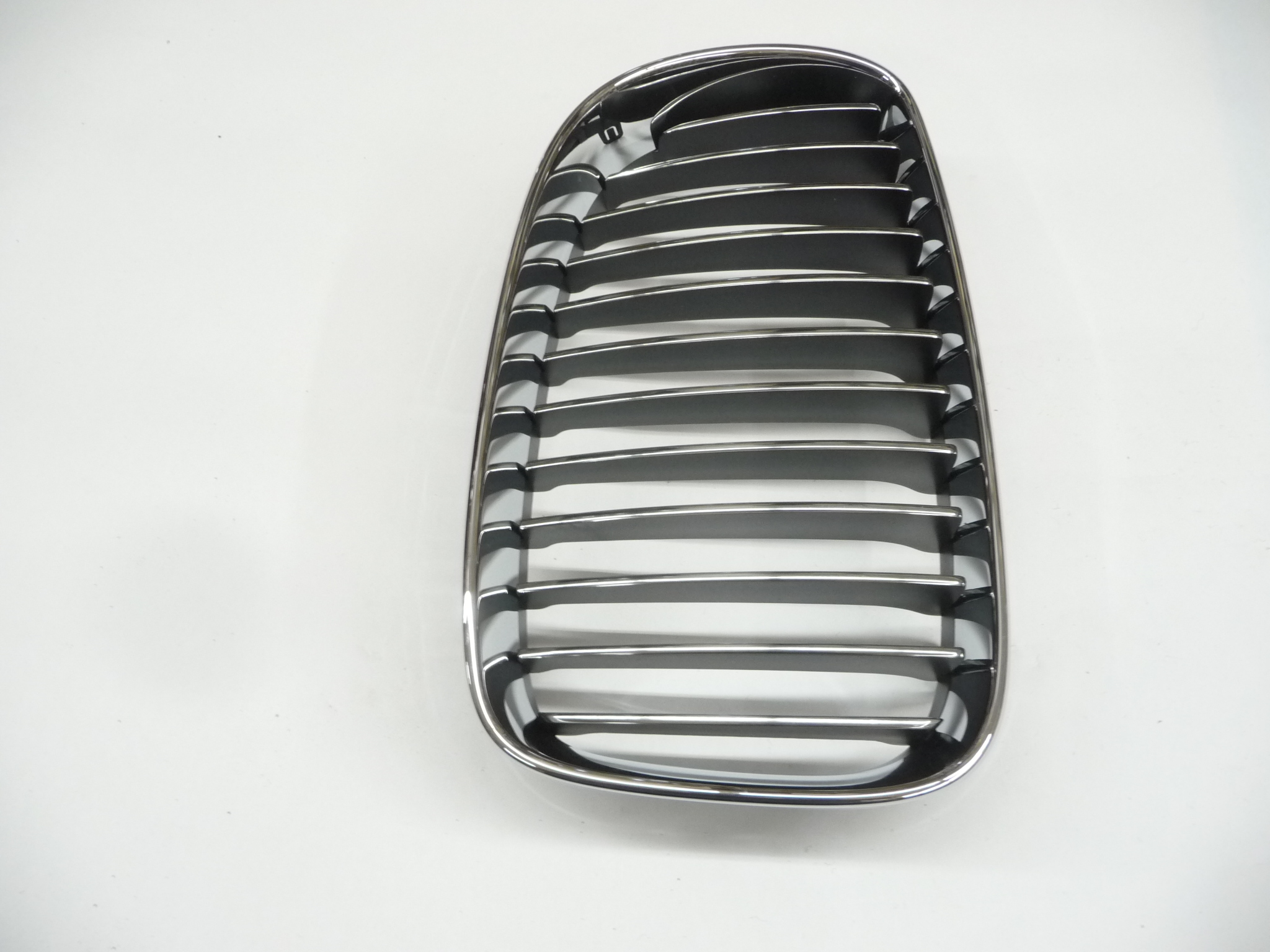 2008-2013 BMW E82 E88 Right Kidney Grille with Chrome Frame 51137166440 ...