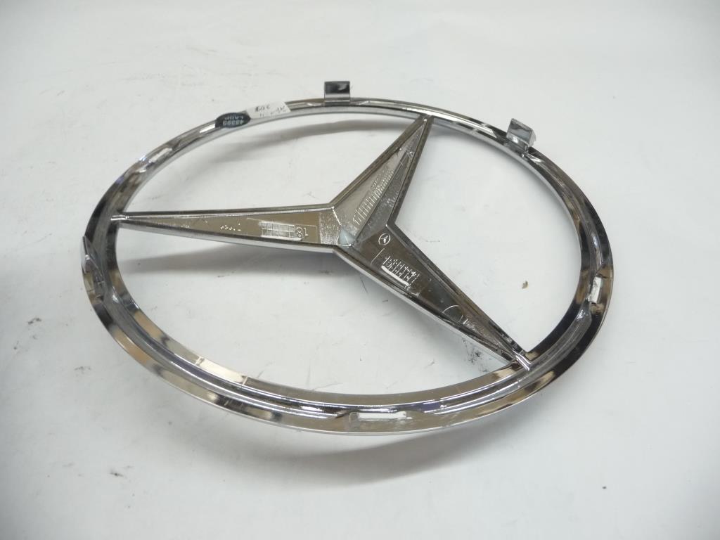 2017-2020 Mercedes Benz W213 Front Grille Emblem Star Badge A0008173200 ...