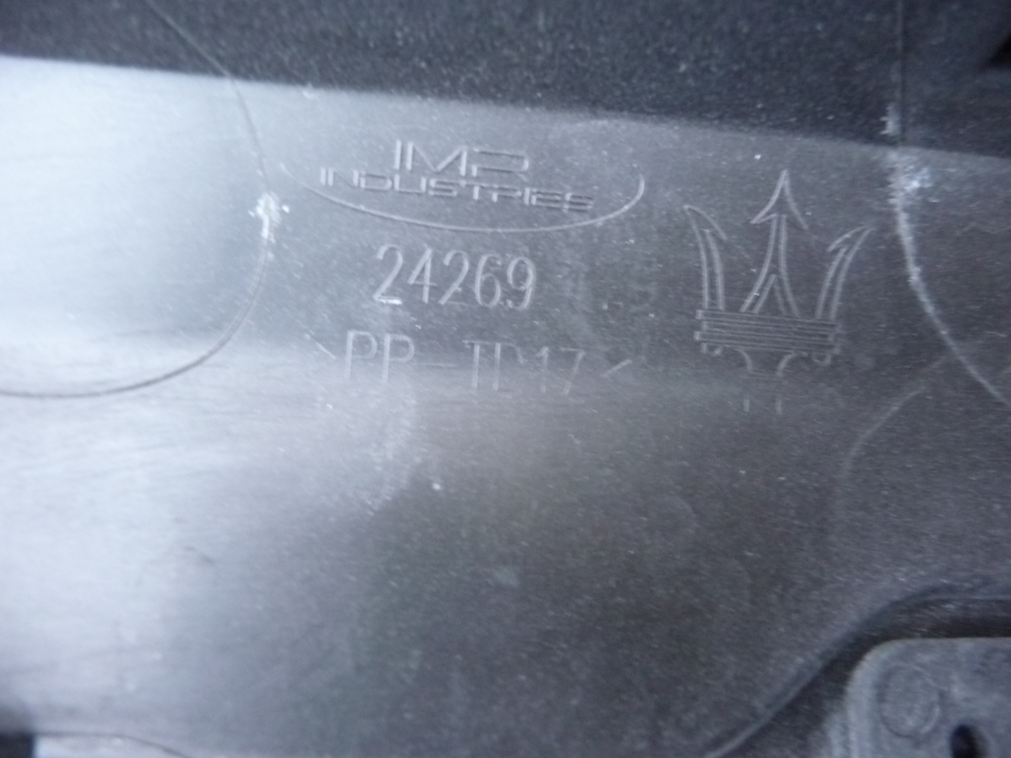 18-20 Maserati M156 Quattroporte S Front Bumper Cover 673006997 OEM ...