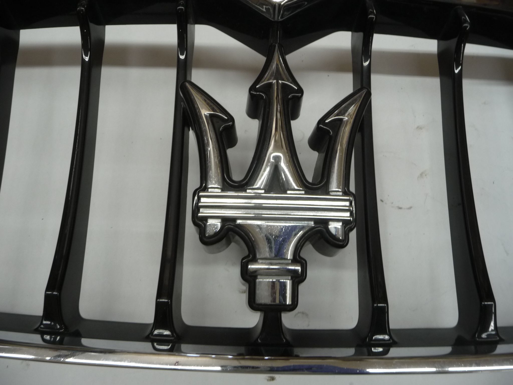 14-17 Maserati Ghibli Front Grille NON PDC Chrome Bezel 670011097 for ...