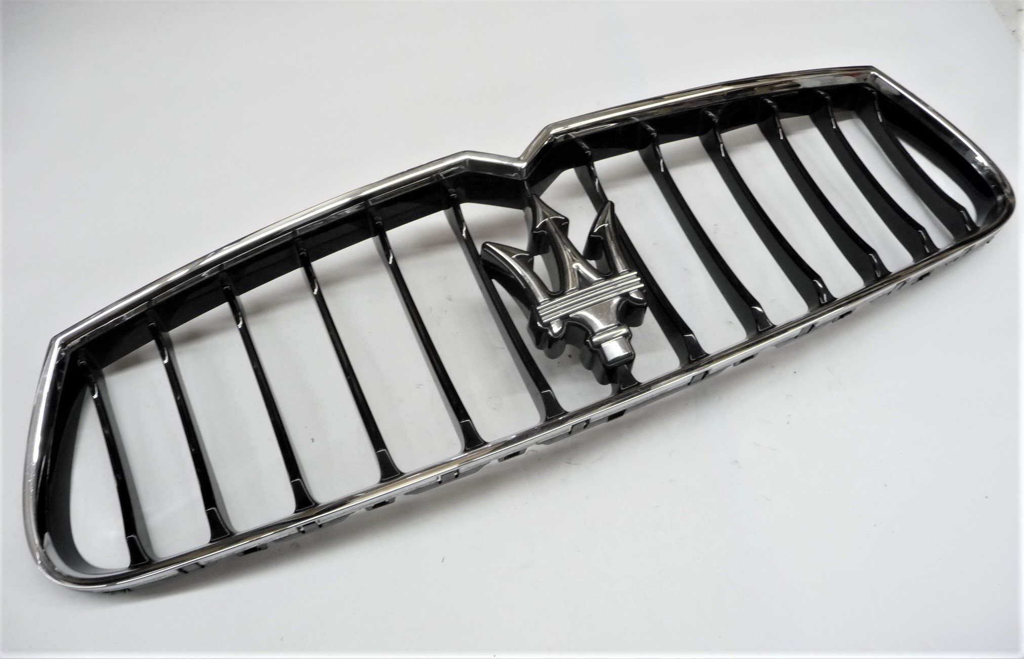 14-17 Maserati Ghibli Front Grille NON PDC Chrome Bezel 670011097 for ...