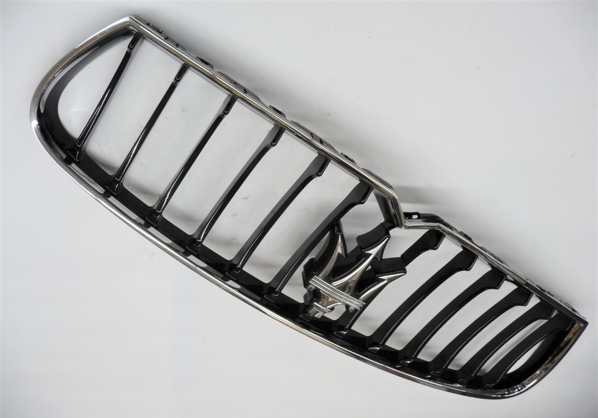 14-17 Maserati Ghibli Front Grille NON PDC Chrome Bezel 670011097 for ...