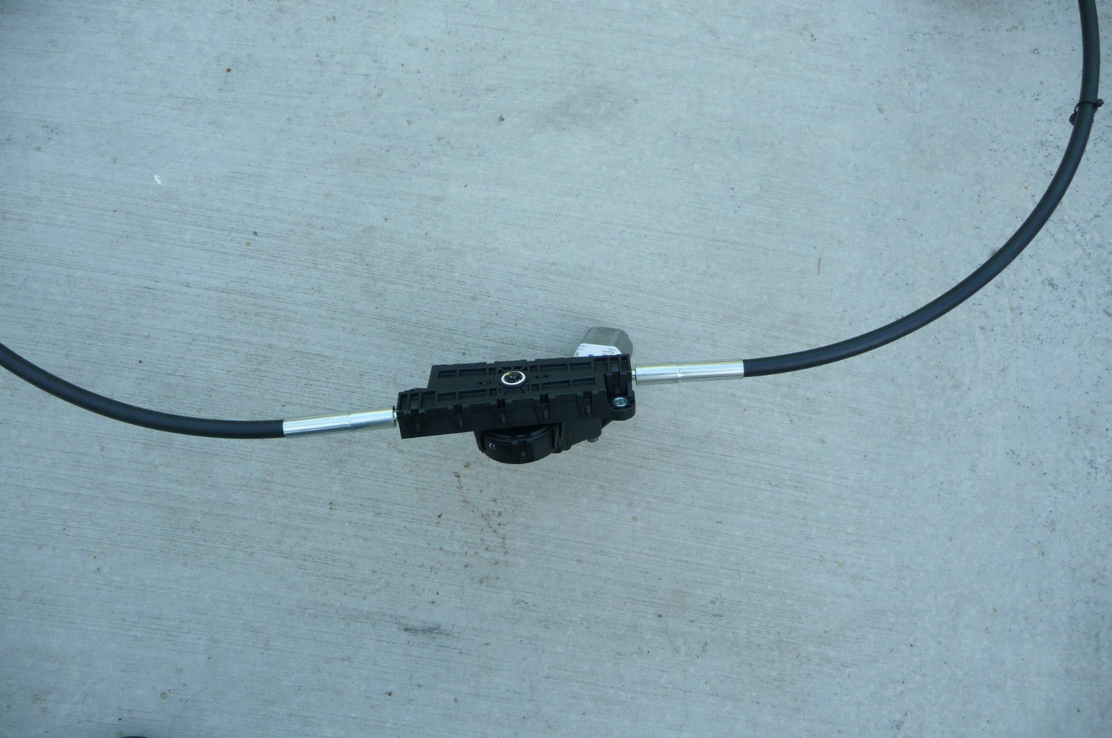 Mercedes Benz W231 SL Series Swivel Guide for Flap 2317500360 OEM OE ...