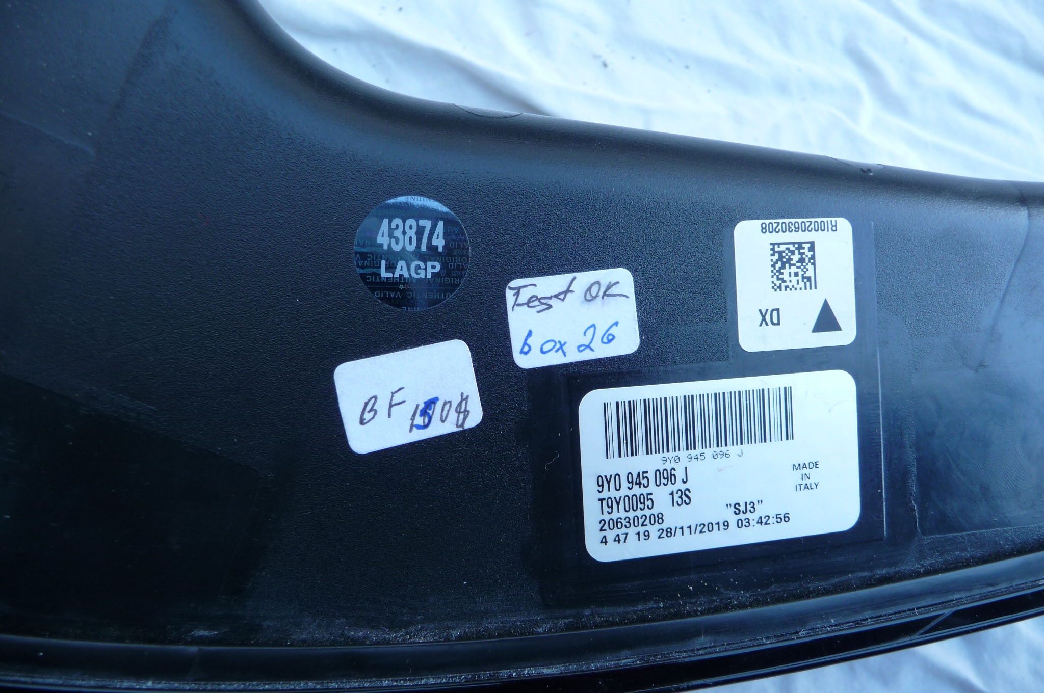 Porsche Cayenne Tail Light Right Passenger LED 9Y0945096J OEM 2019 2020 for sale online | eBay