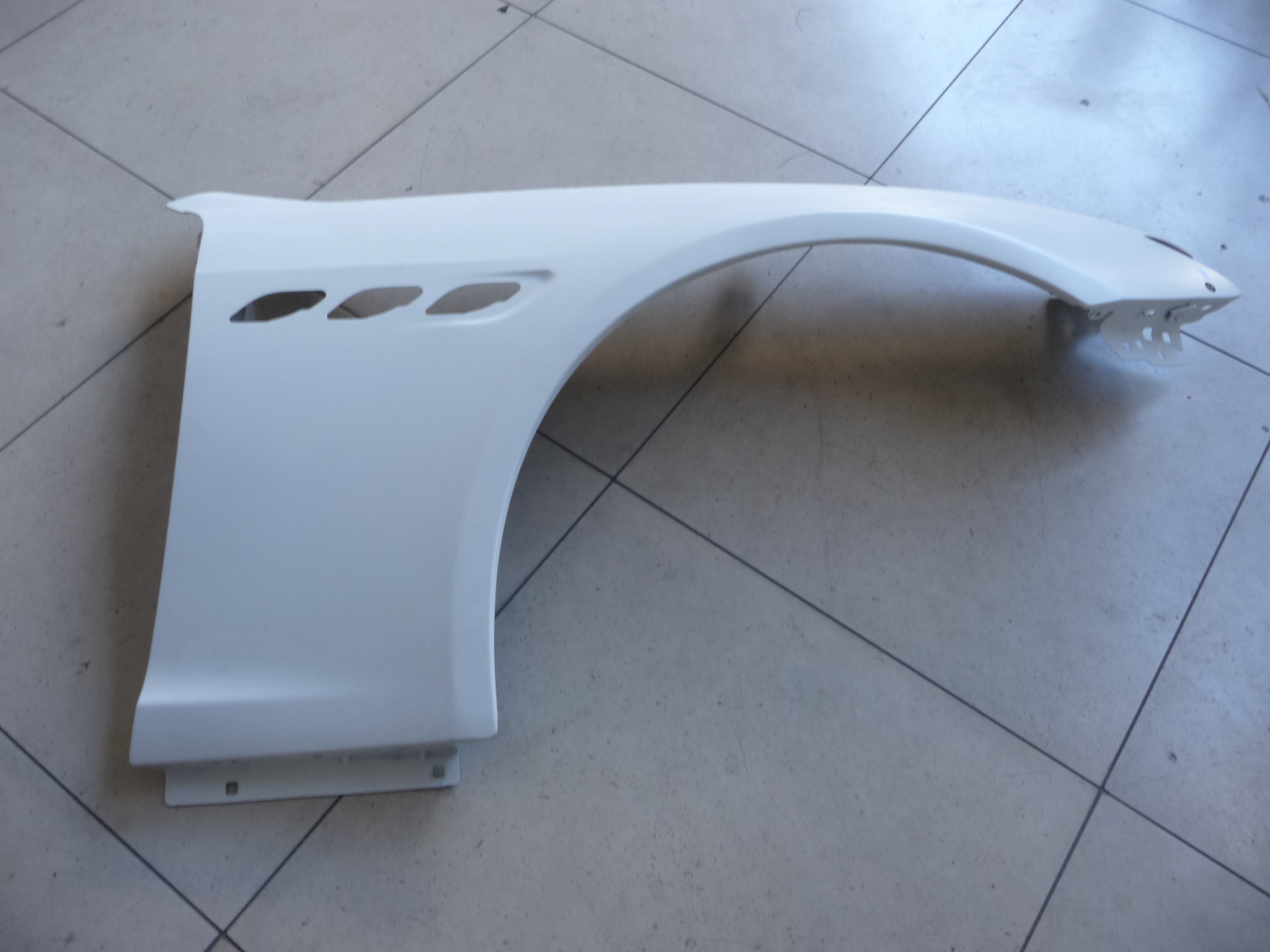 14-17 Maserati Quattroporte Front Right Side Mudguard Fender Wing ...