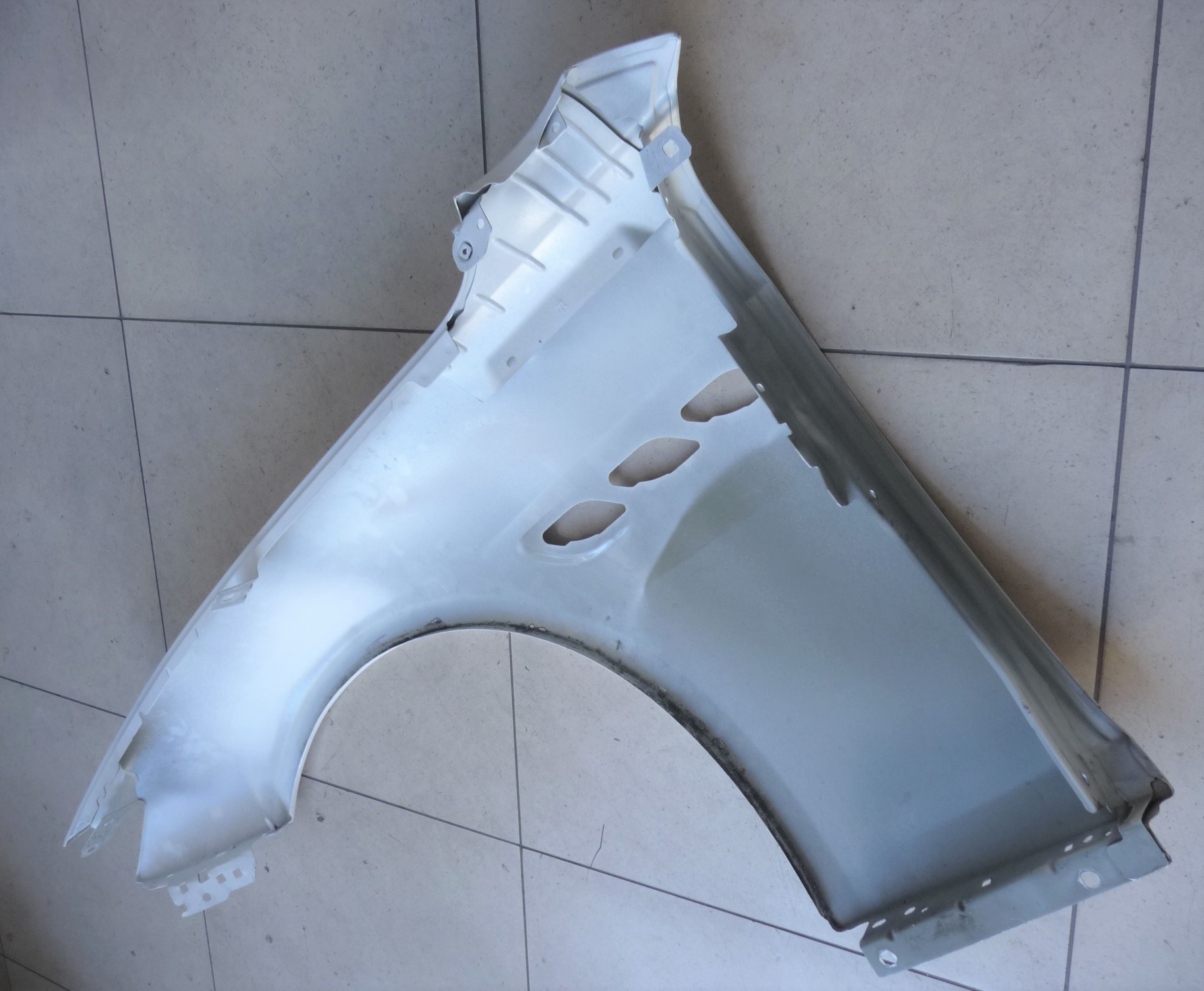 14-17 Maserati Quattroporte Front Right Side Mudguard Fender Wing ...