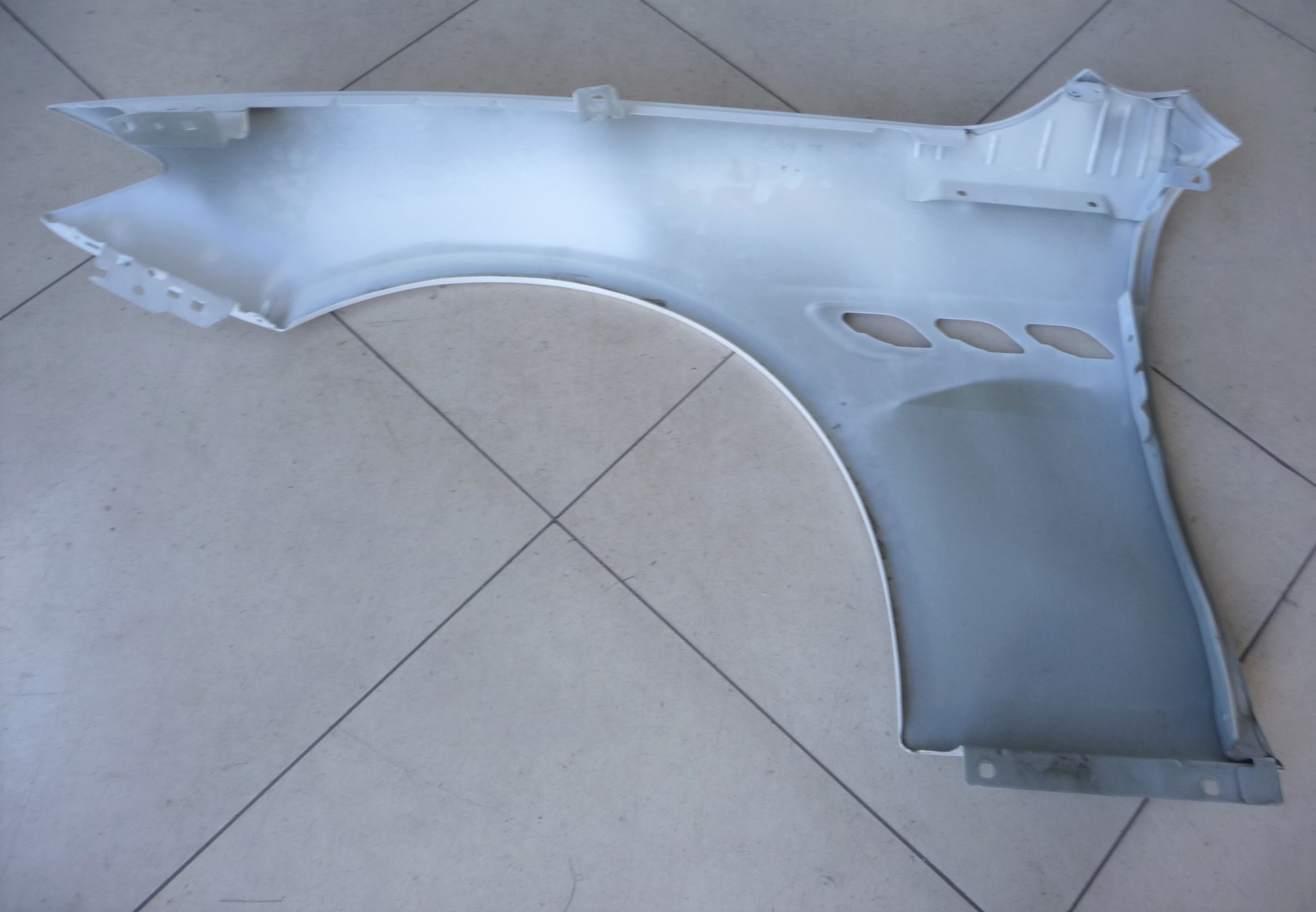 14-17 Maserati Quattroporte Front Right Side Mudguard Fender Wing ...