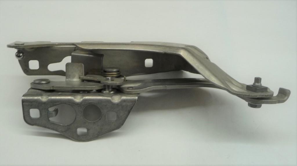 2016-2018 Mercedes Benz X253 GLC300 Front Right Hood Hinge A2538800228 ...