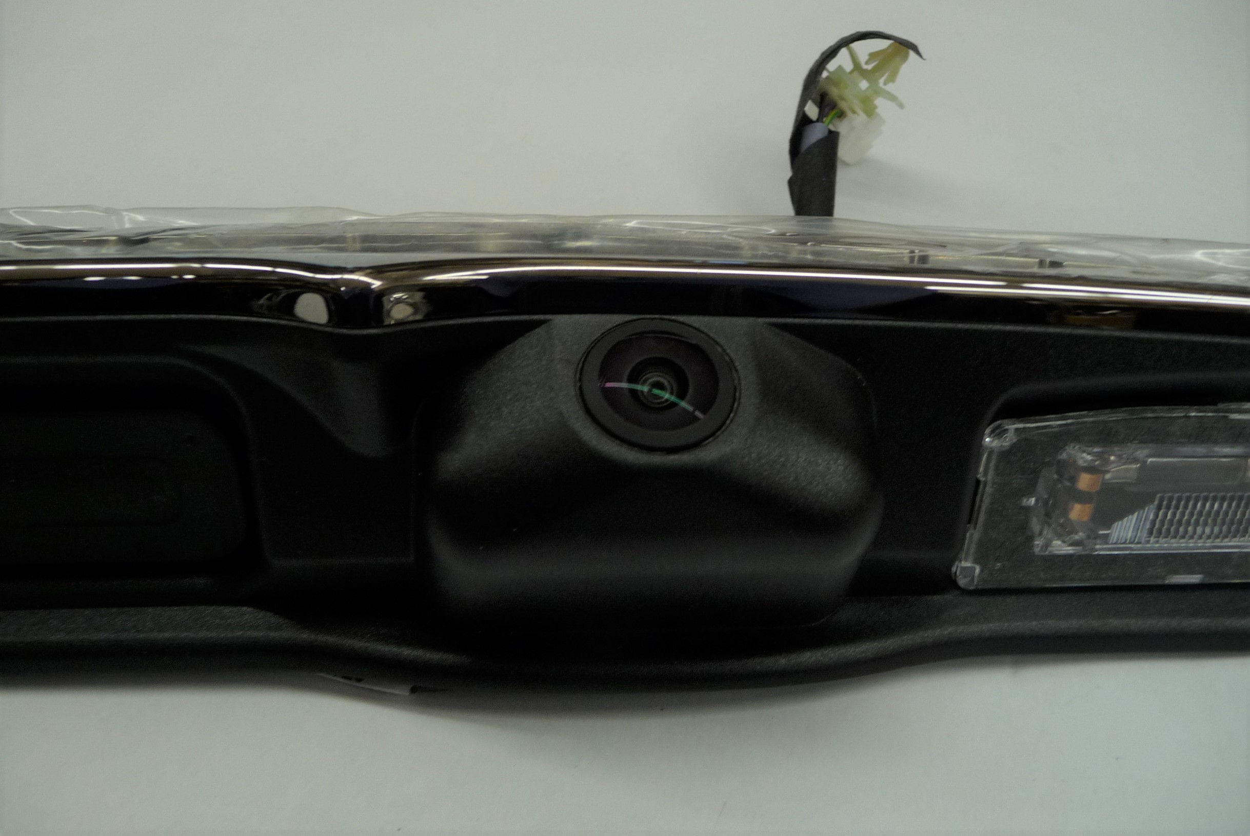 21-22 Maserati Ghibli Trofeo Rear Parking Camera Light Bar Molding ...