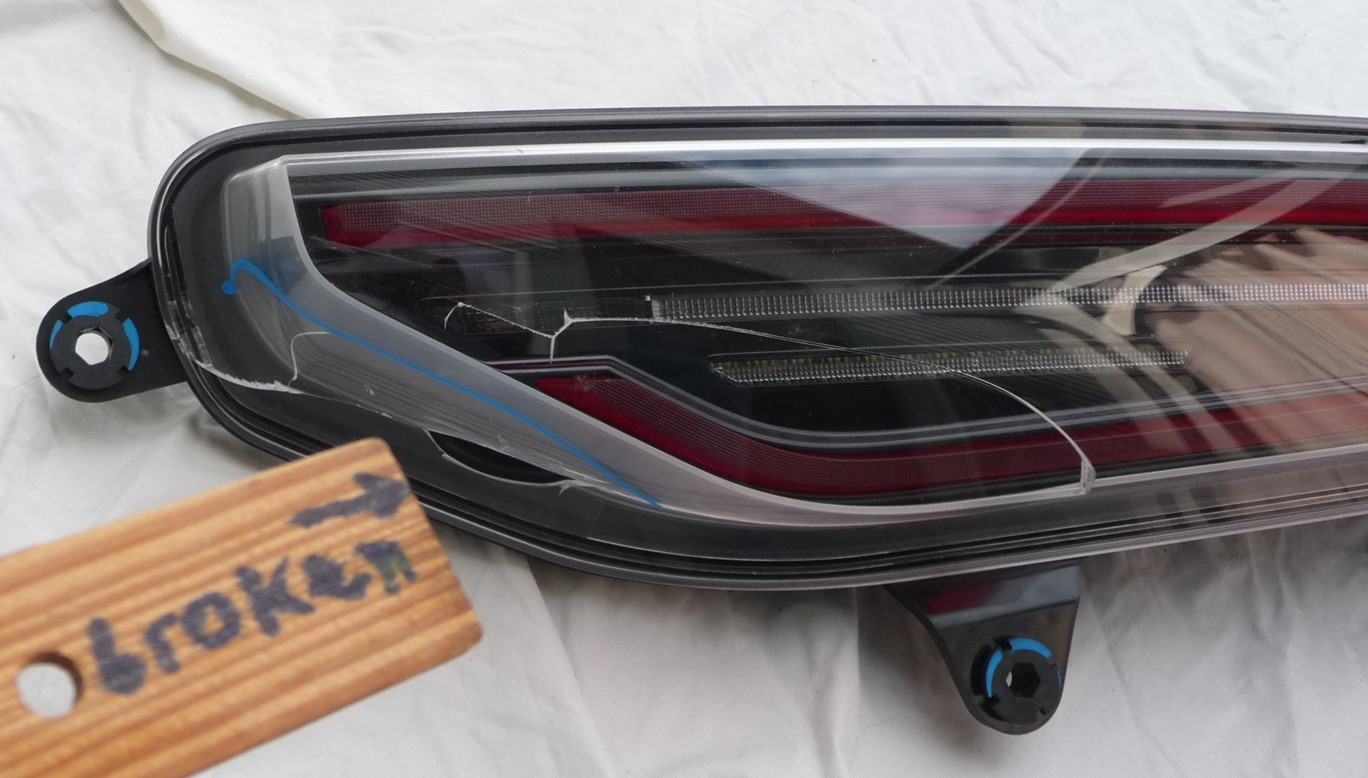 2022 Maserati MC20 M240 Rear Right Passenger Side Taillight Lamp ...