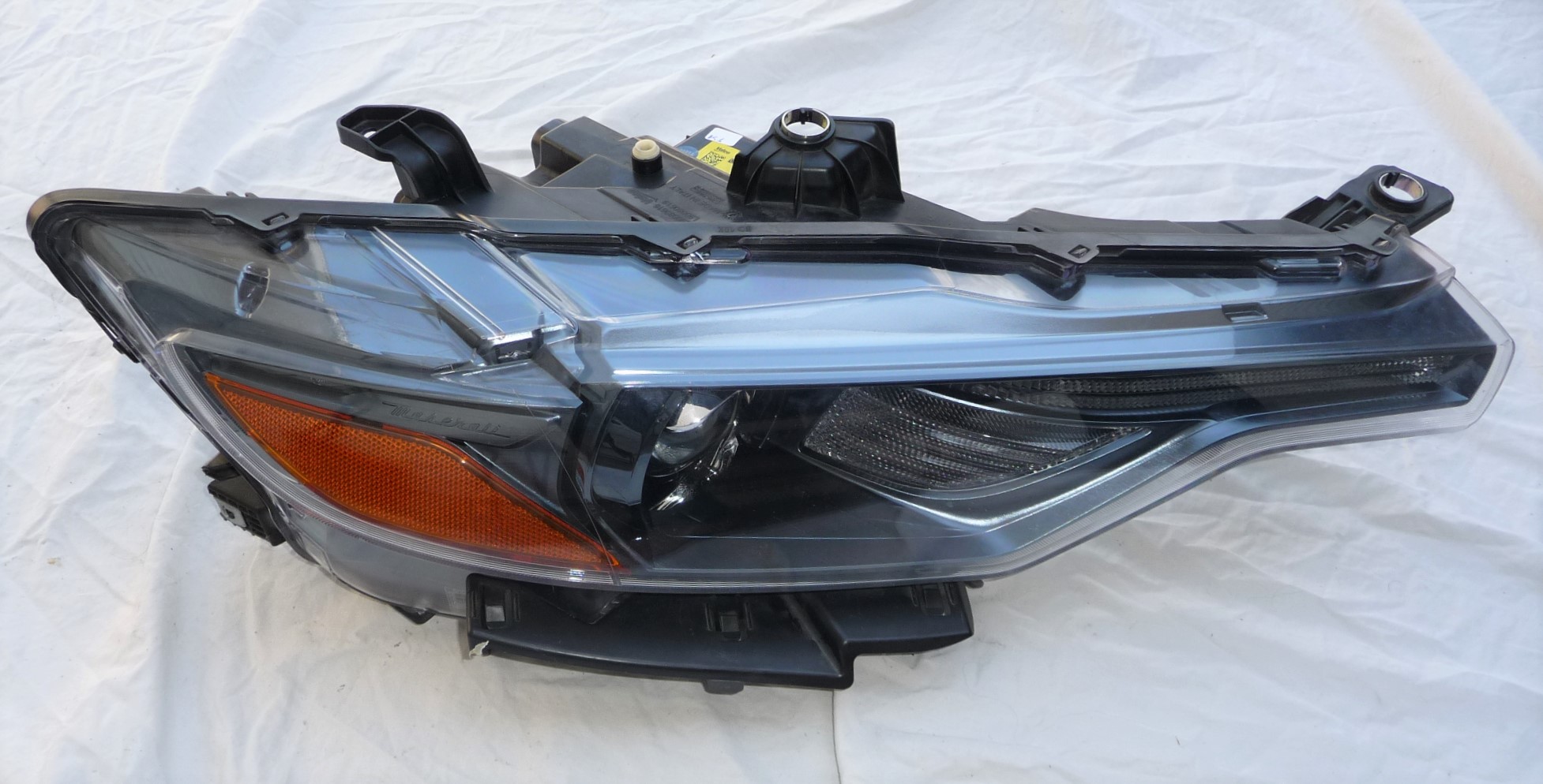 2017-2018 Maserati Levante M161 Right Passenger HID Headlight Lamp ...