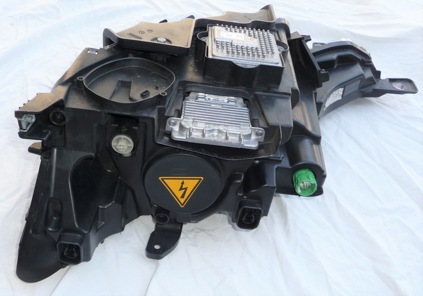 2017-2018 Maserati Levante M161 Right Passenger HID Headlight Lamp ...