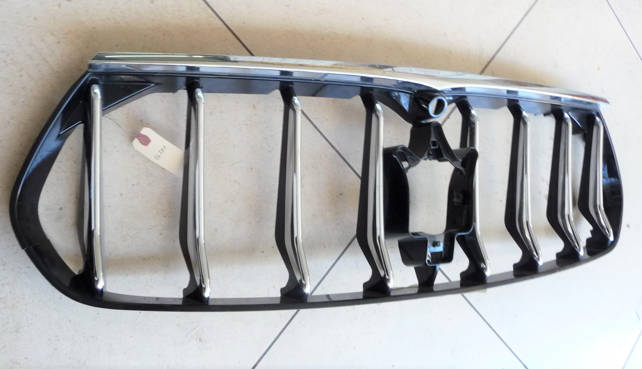 2016-2018 Maserati Levante SUV Front Calendar Grille Grill 670048789 ...