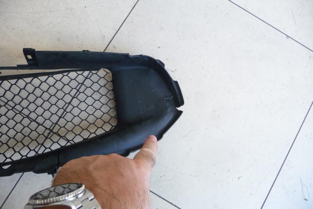 17-18 Maserati Quattroporte Front Bumper Lower Air Shutter Cover ...