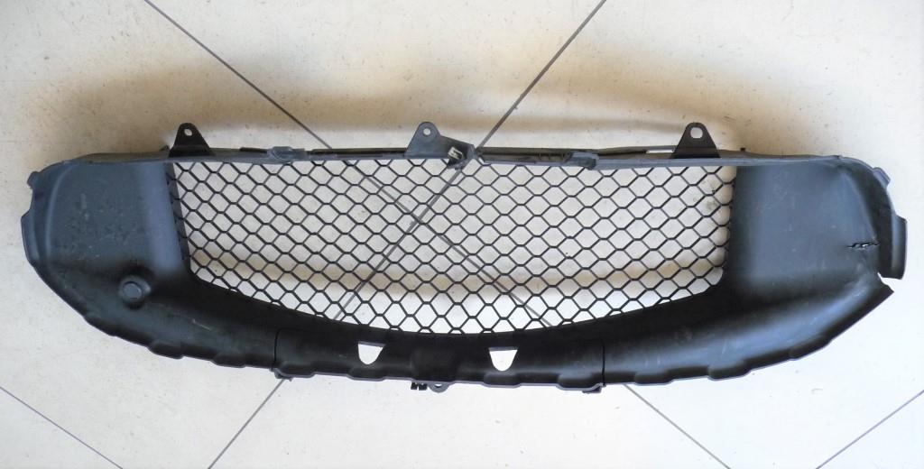 17-18 Maserati Quattroporte Front Bumper Lower Air Shutter Cover ...