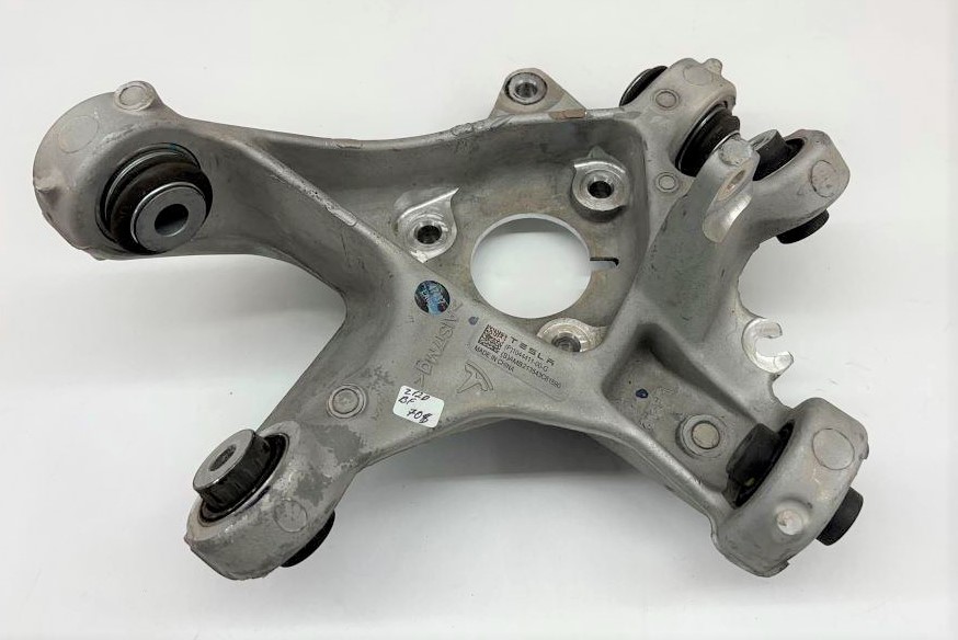 2017-2022 Tesla Model 3 Rear Left Side Spindle Knuckle Hub 1044411-00-G ...