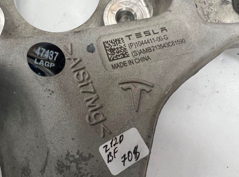 2017-2022 Tesla Model 3 Rear Left Side Spindle Knuckle Hub 1044411-00-G ...