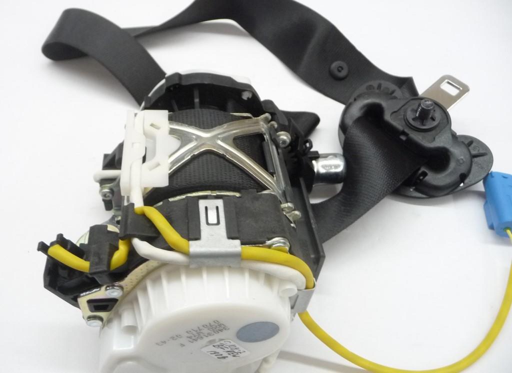 2008-2013 BMW E82 128i 135i Front Left Driver Side Seat Belt ...