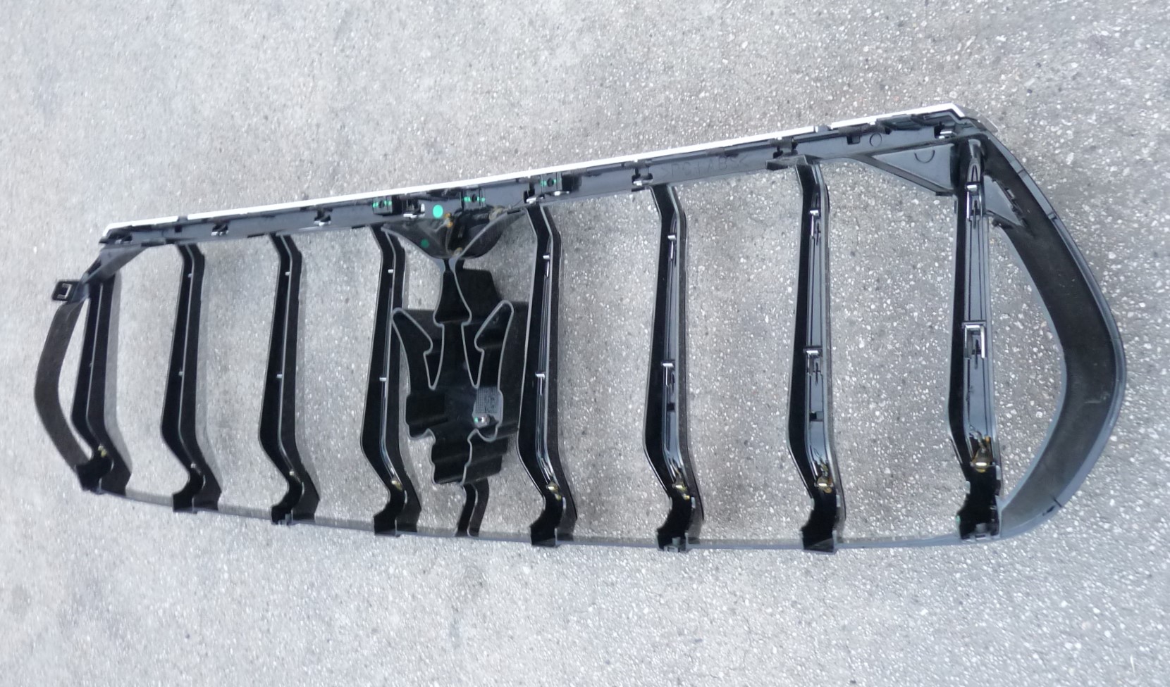 2016-2018 Maserati Levante SUV Front Radiator Grille Grill Calendar ...