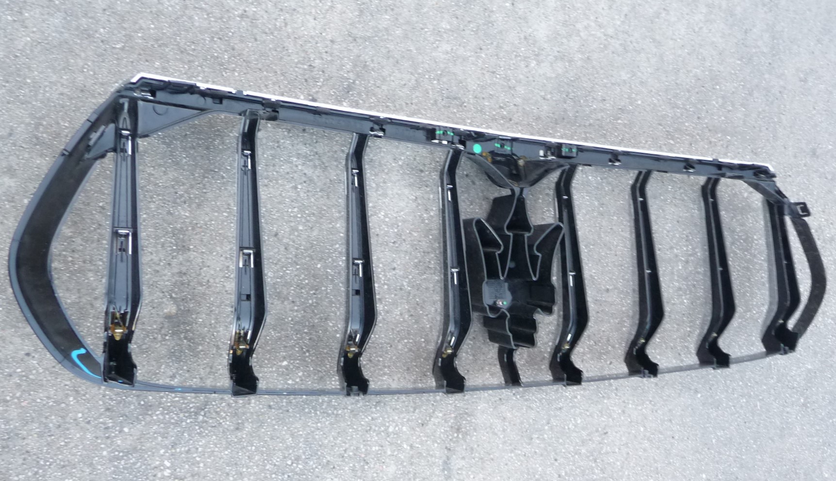 2016-2018 Maserati Levante SUV Front Radiator Grille Grill Calendar ...