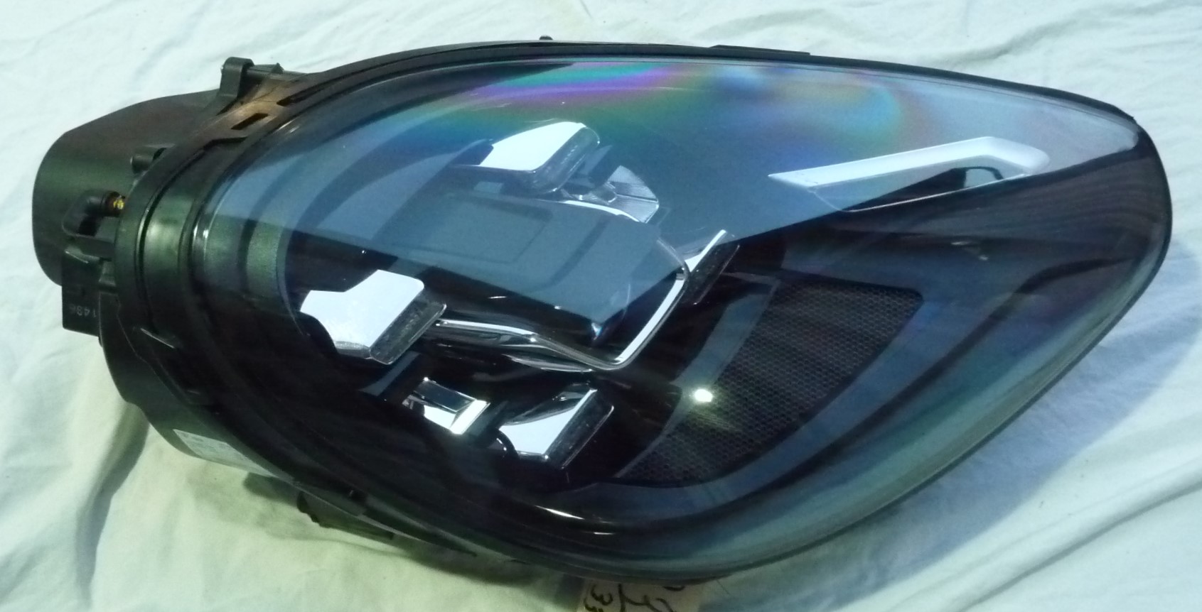 2015-2018 Porsche Cayenne Right Passenger Side Full LED Headlight 7P5941036L OEM | LA Global Parts