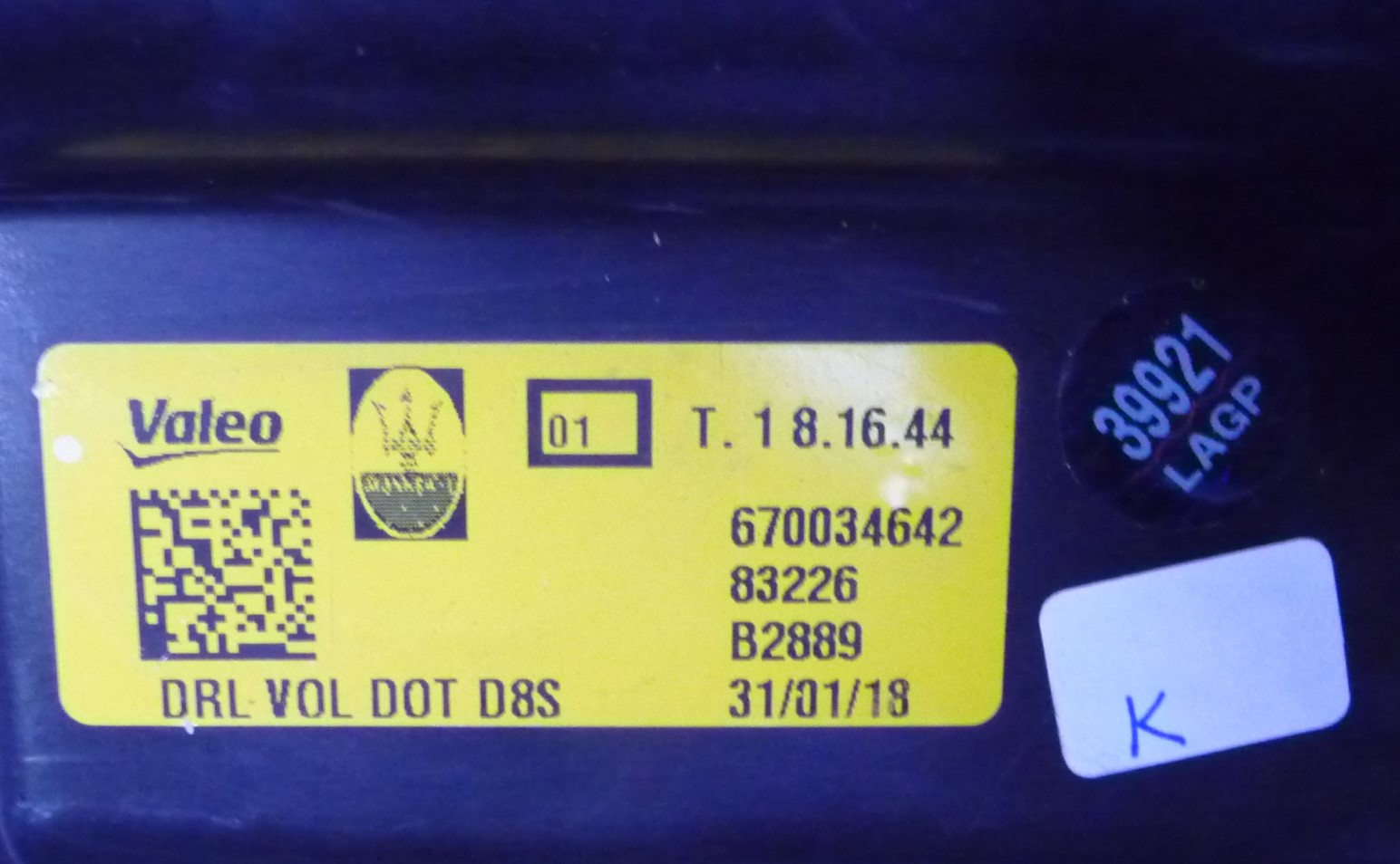 17-18 Maserati Levante M161 Left HID Headlight 670034641 670034642 OE ...