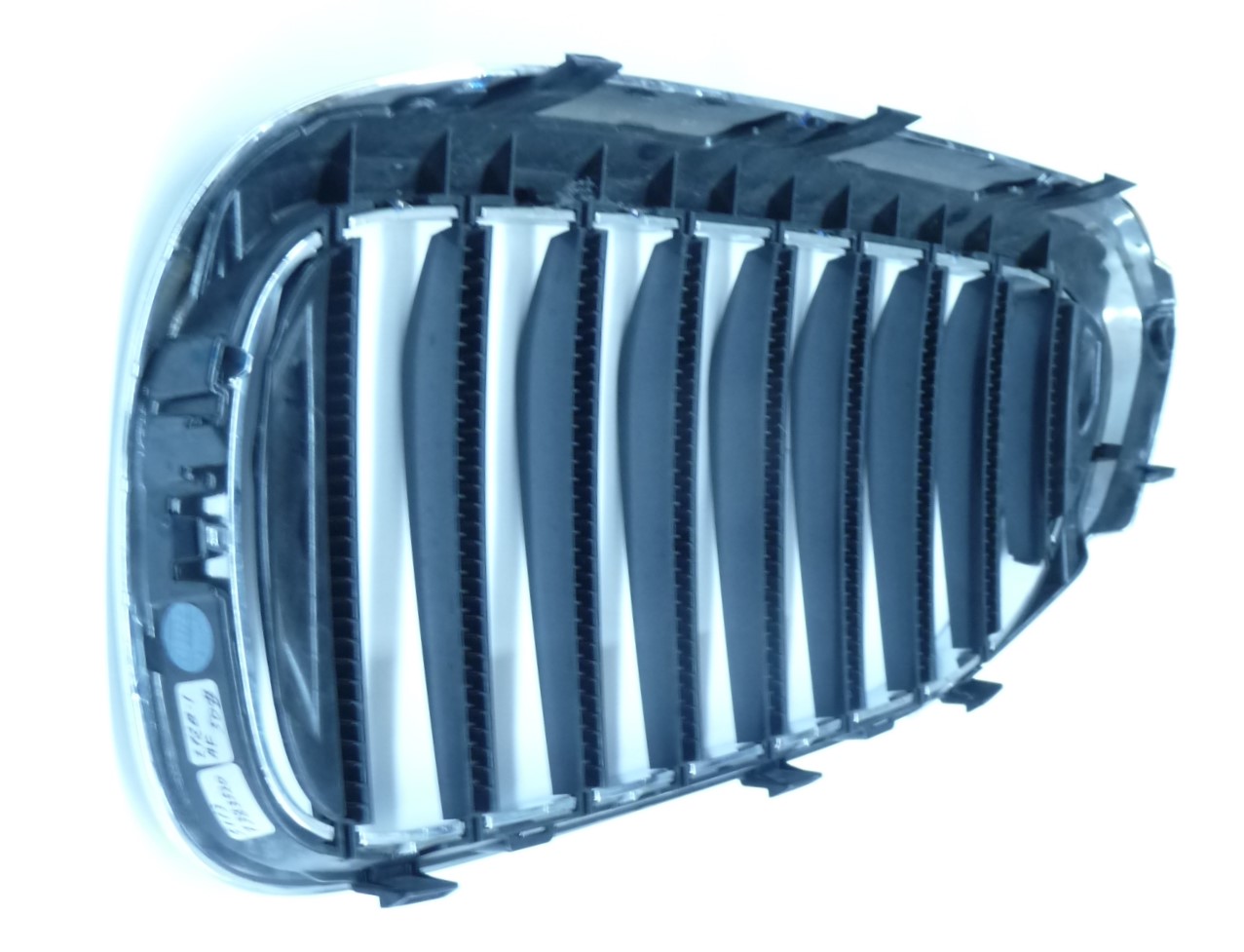 2017-2019 BMW G30 G31 530i 540i Front Right Side Grille 51137383520 OEM ...